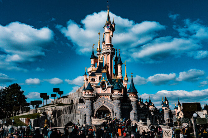 Disneyland-Paris_2023_-07 – Conrad Askland