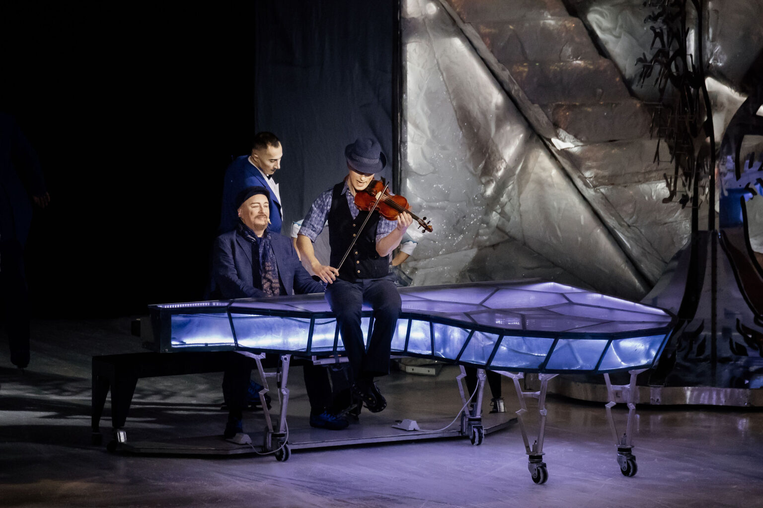 Cirque du Soleil CRYSTAL – Christmas 2023 in Montreal, Canada – Conrad ...